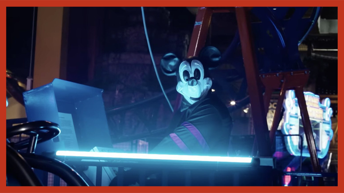 Mickey Mouse is een killer in horrorkomedie Mickey's Mouse Trap ...